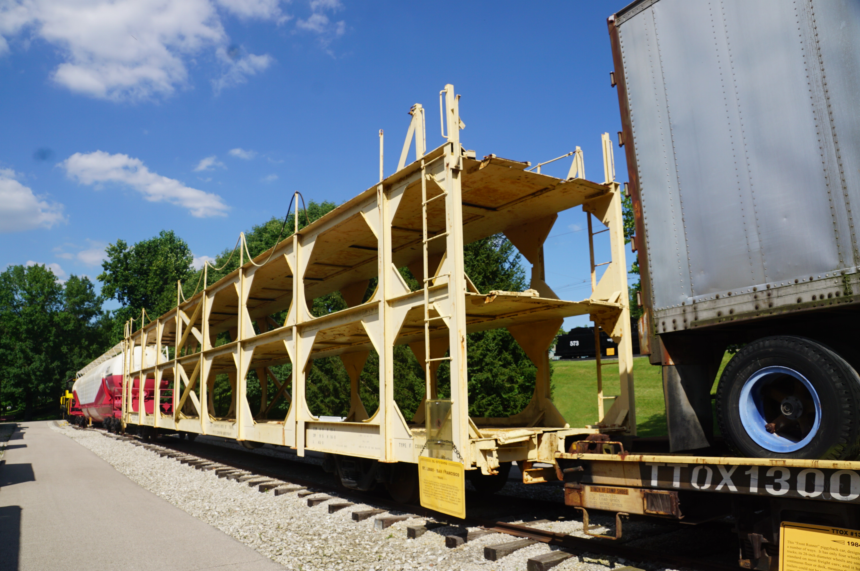 #3000 Frisco Tri Level Auto Rack